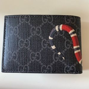 Gucci | Accessories | Kingsnake Print Gg Supreme Wallet | Poshmark